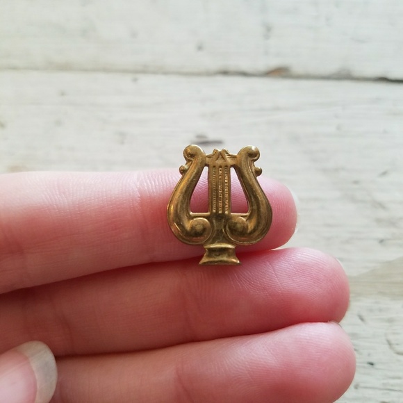 Vintage | Jewelry | Vintage Harp Lapel Pin | Poshmark